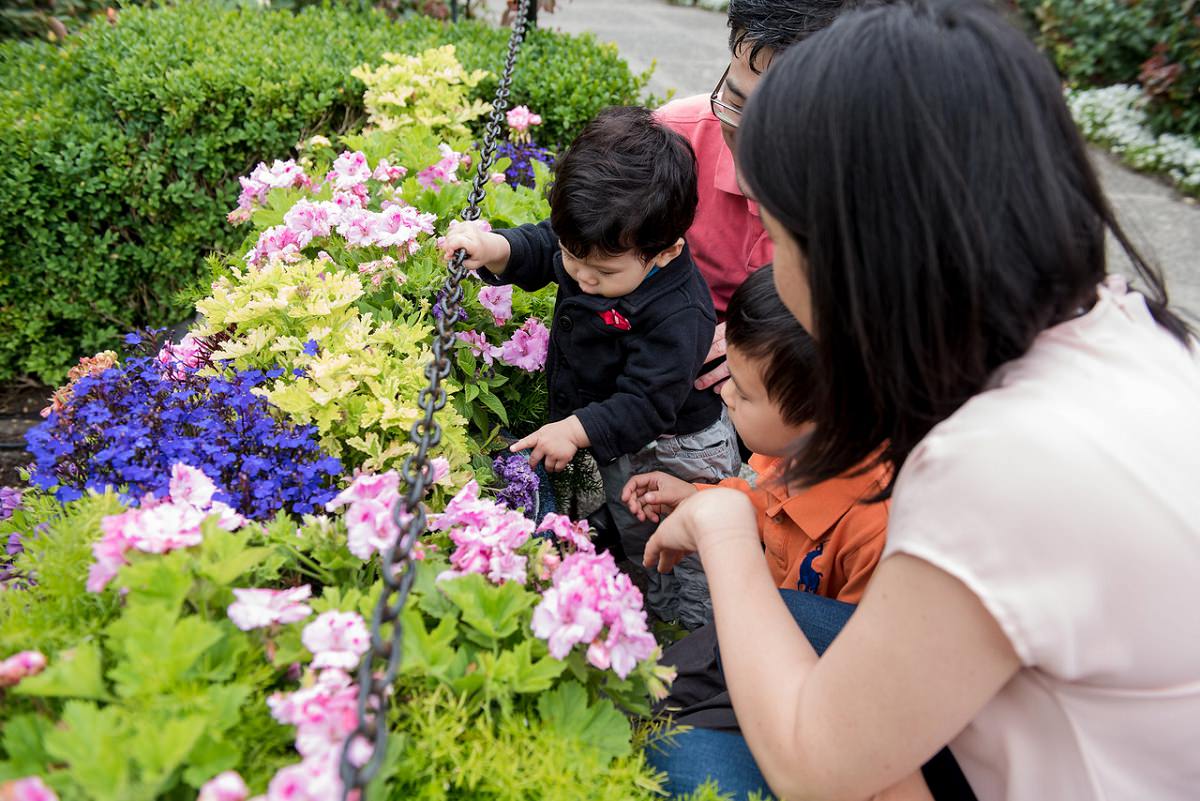 Butchart Gardens Family Portraits Victoria BC